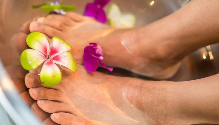 How to Perform a Reflexology Foot Massage: Step-by-Step Guide